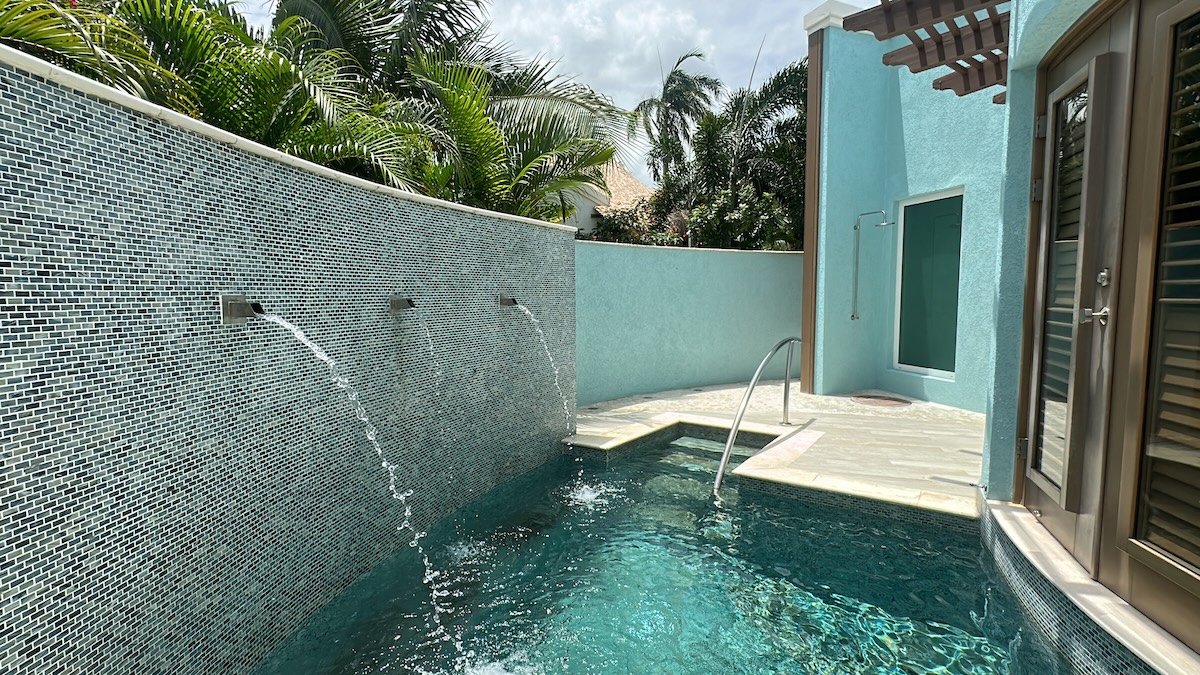 Our Coyaba Villa Swim Up Rondoval w/ Private Pool Sanctuary | Juggling ...